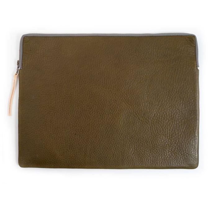 Rustico Oxford Tech Sleeve 15", Olive | AC0841-0034 | Borsheims