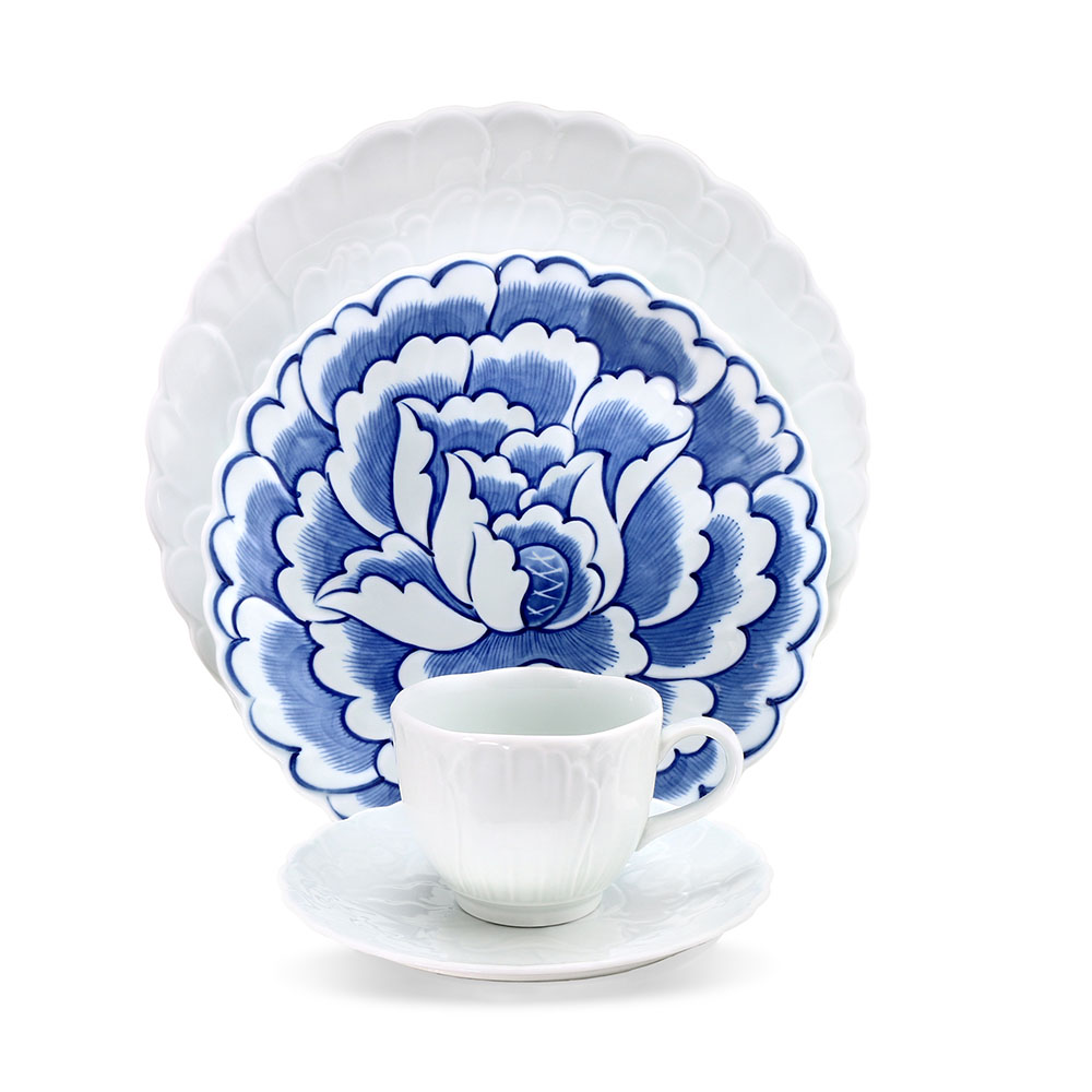 Nikko Hana Dinnerware | Borsheims